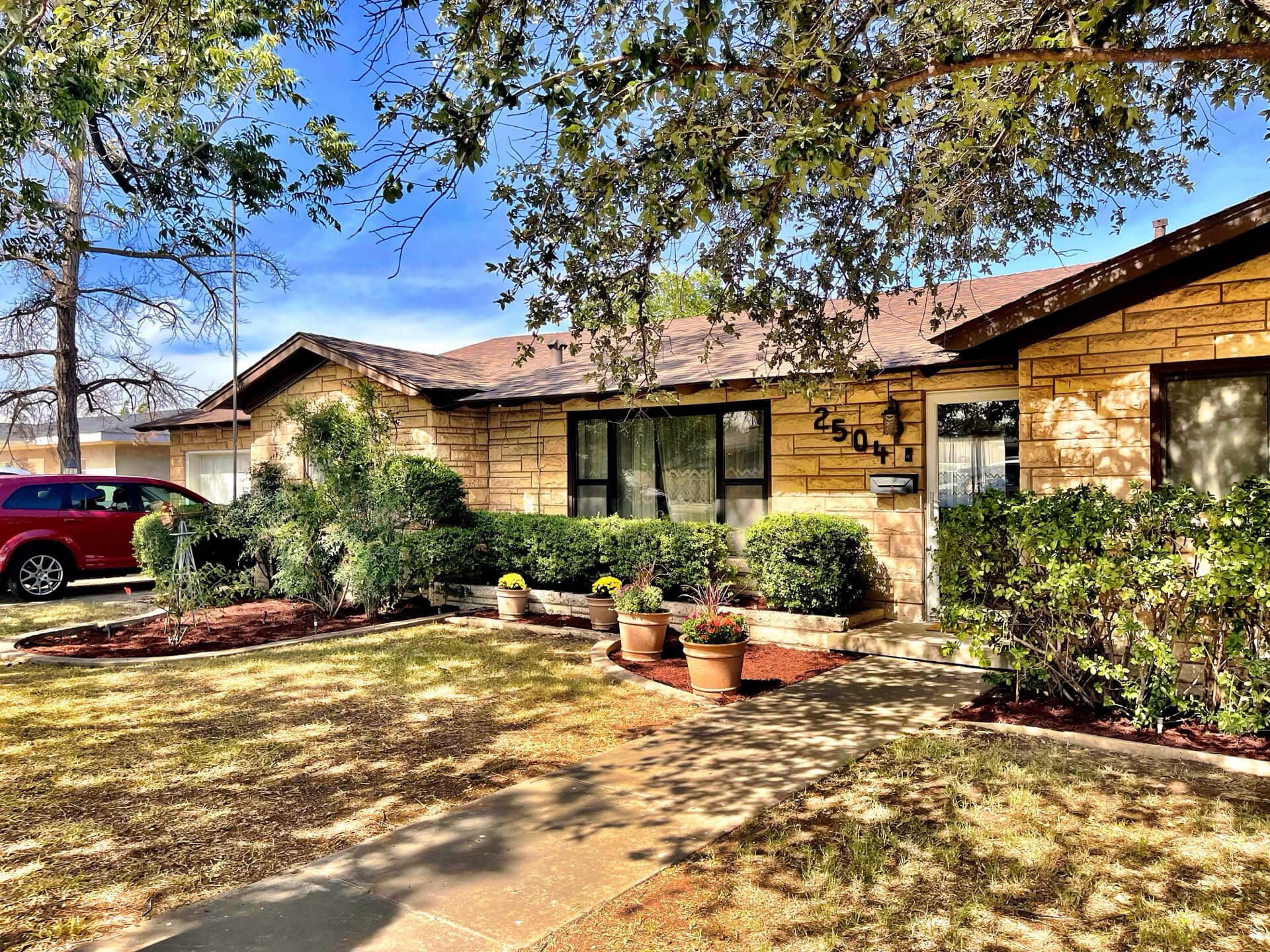 Teamwork makes the DREAM work. - TARGET HOSPITALITY